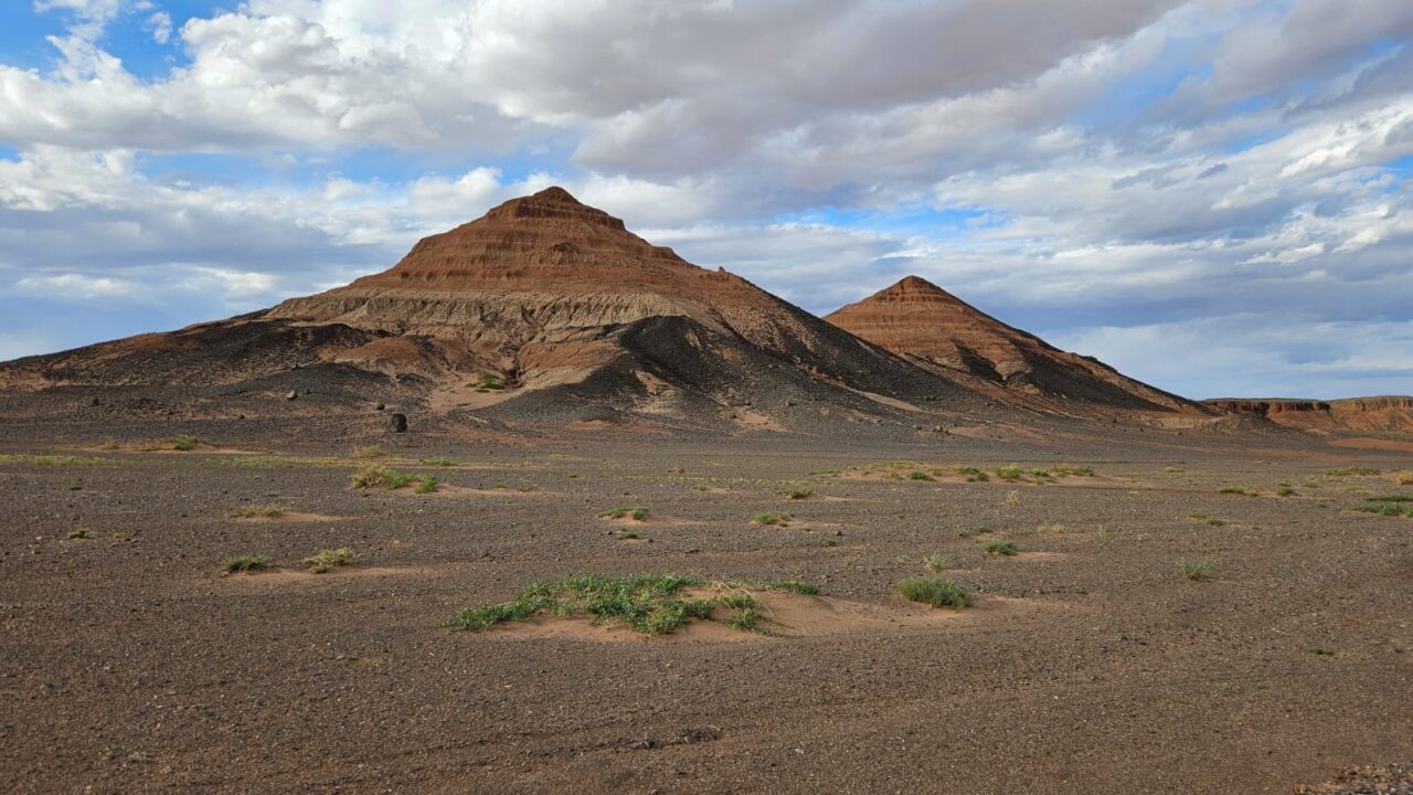 Khangai and Gobi classic tour – Mongolia Climbing Tours